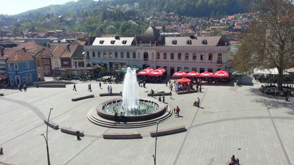 Turistička zajednica grada Tuzla - Na Trgu slobode u Tuzli zabrana predizbornih i drugih ...
