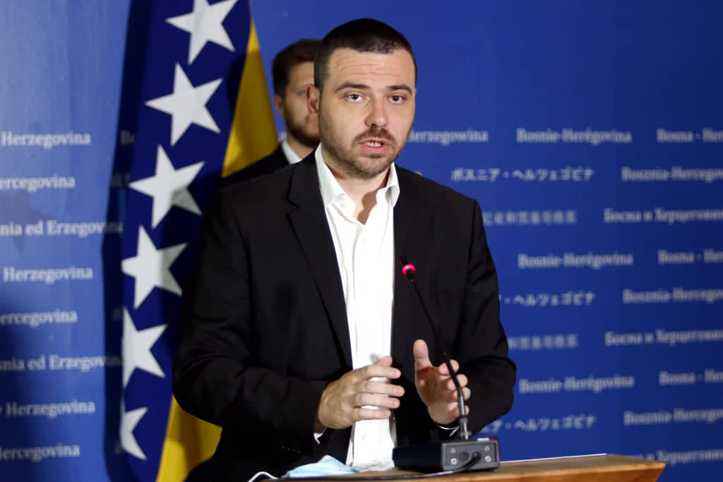 Inicijativa Magazinovića: Uvesti porez u BiH za Facebook, Google ...