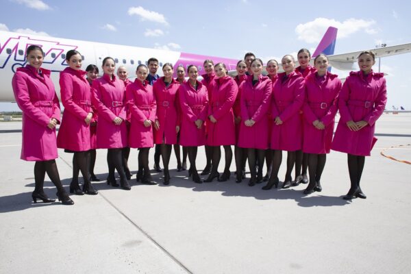 TIP.ba | Wizz Air crew photo
