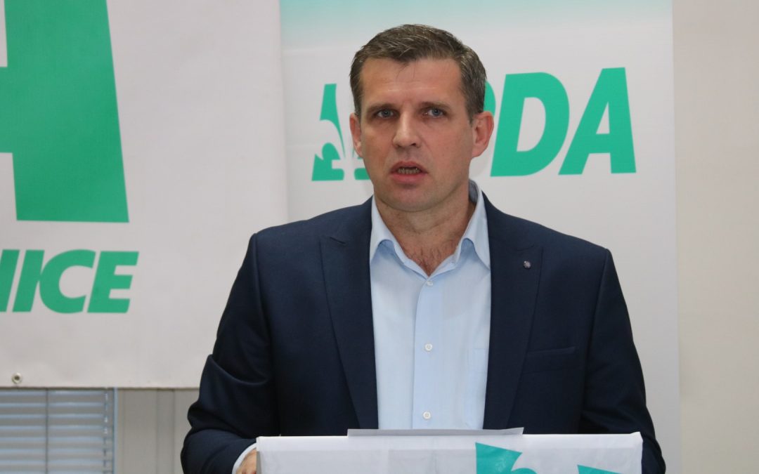 Muhić: Tražimo od OHR-a da upotrijebi bonske ovlasti i oduzme mandate ...