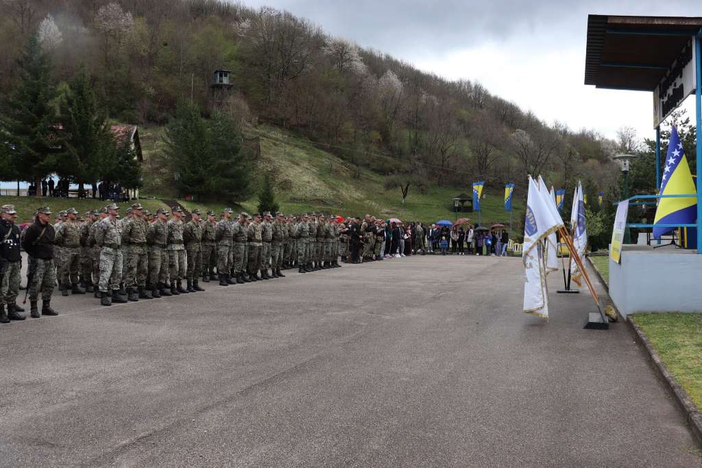 Danas se obilježava Dan Armije RBiH - TIP.ba
