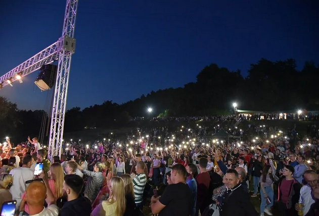 Arheološki park "Ravne 2" domaćin poznatim muzičarima, otvorenje statue ...