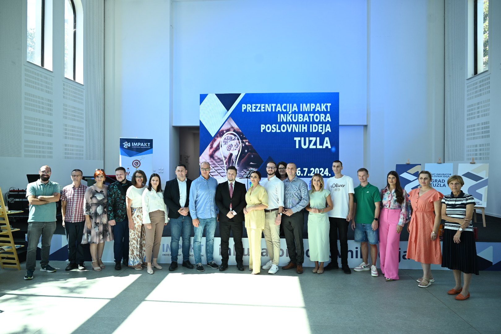 Foto: Tuzla bogatija za osam biznisa - TIP.ba