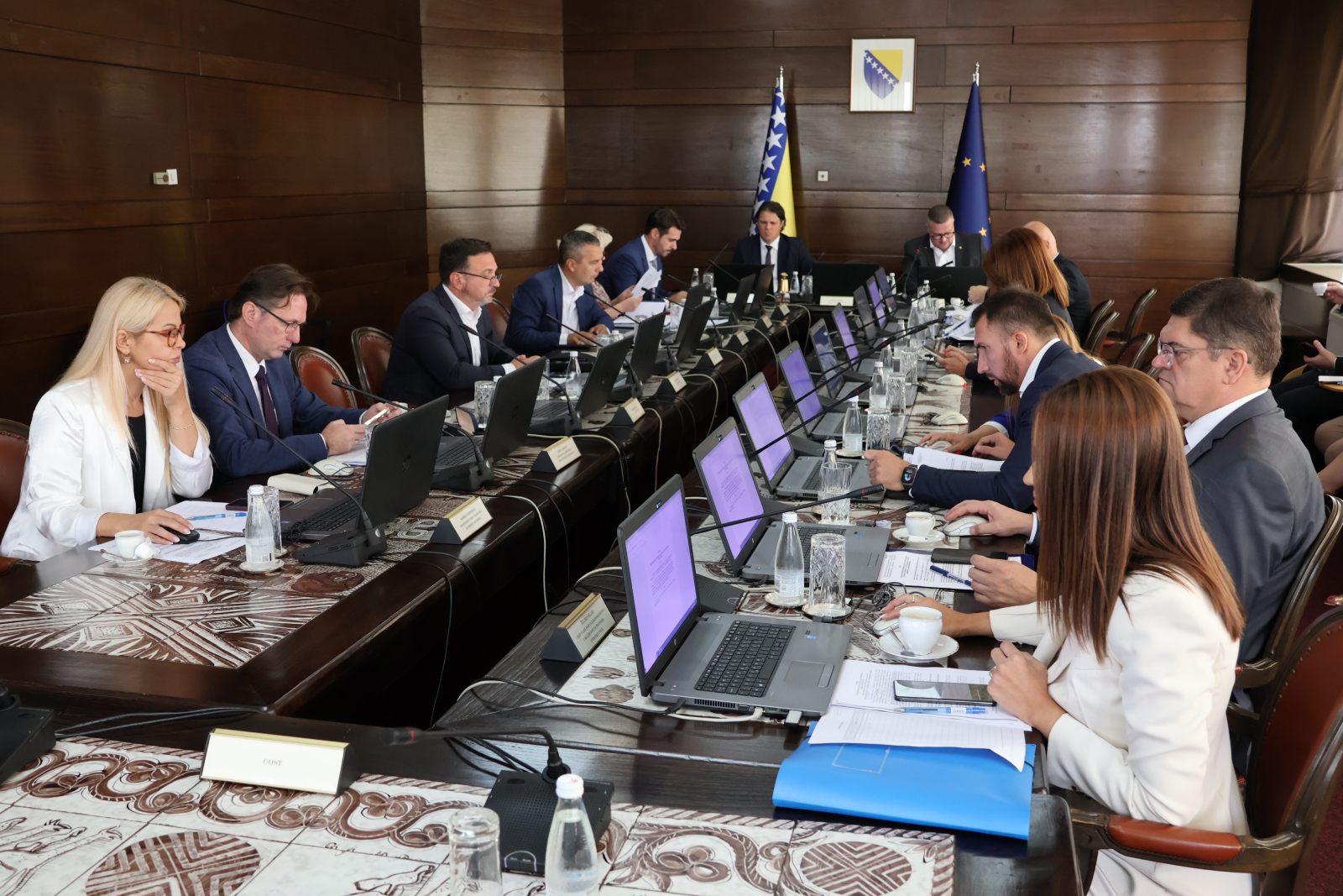 Vlada FBiH: Neoporeziva pomoć radnicima u visini 2.768 KM - TIP.ba