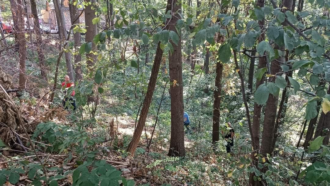 Foto: Priprema se teren za postavljanje zip line-a i adrenalinskog ...