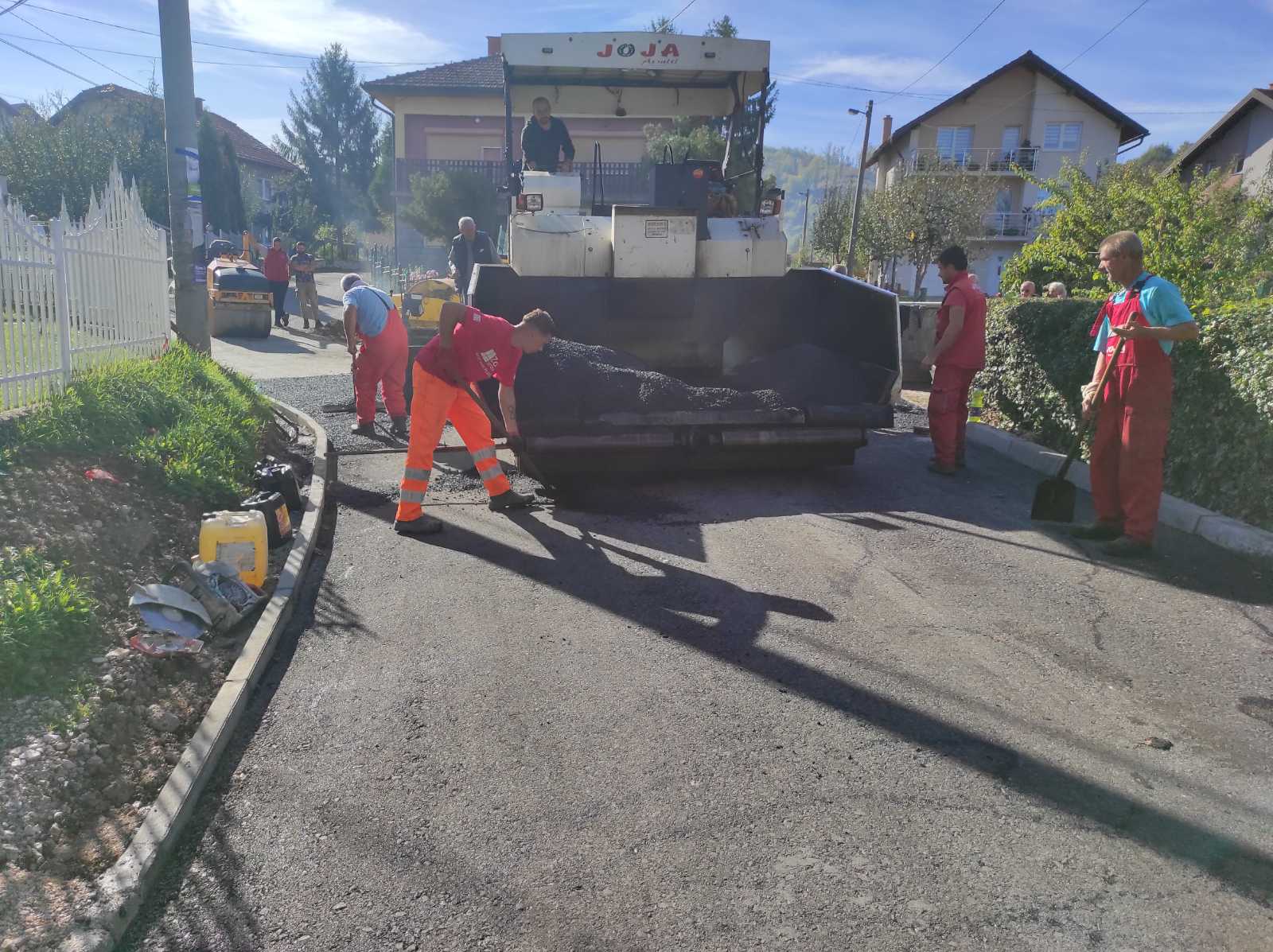 Tuzla: Završeno asfaltiranje ulica u mjesnim zajednicama Kreka i Centar ...