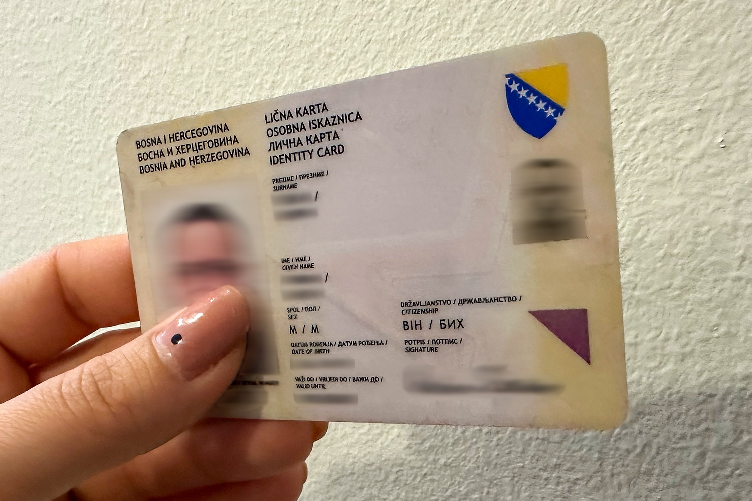 Građani BiH već 11 godina plaćaju lične karte više nego što treba: Kome ...