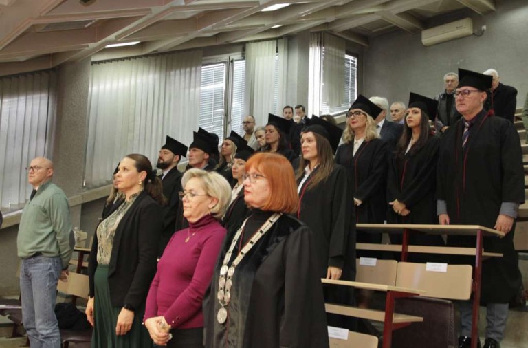 Promovisano 16 doktora nauka Univerziteta u Tuzli - TIP.ba