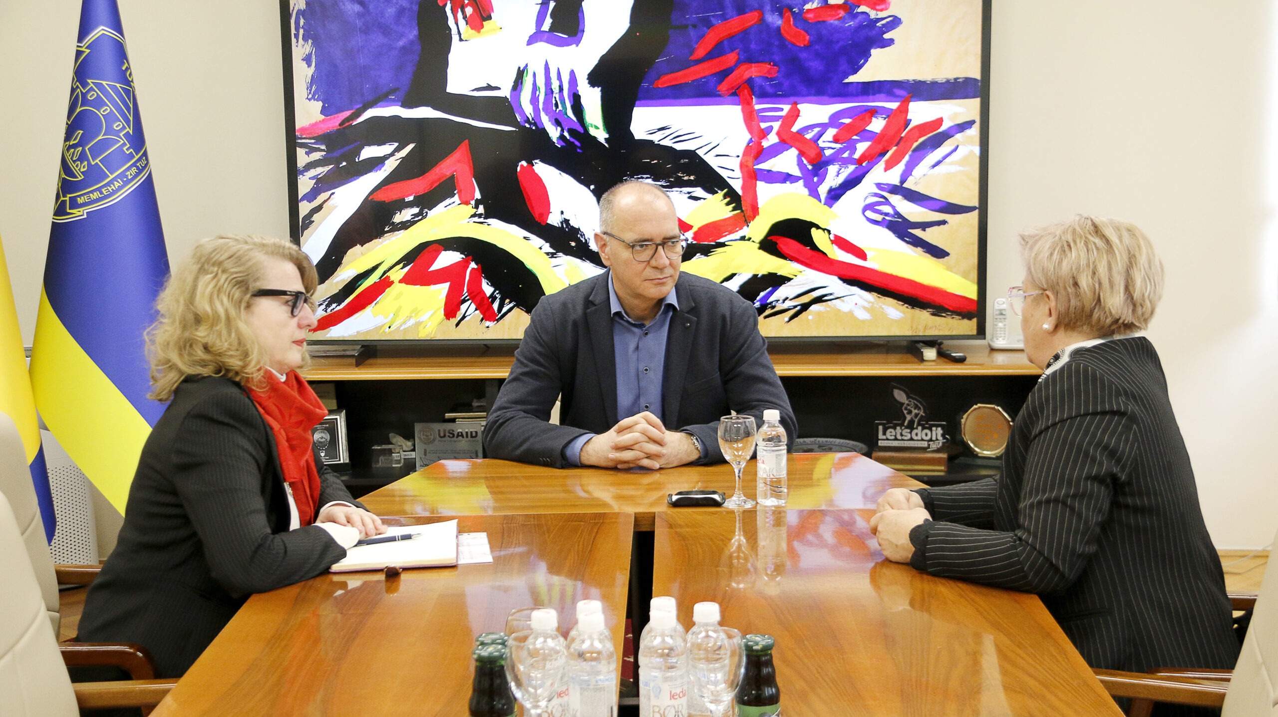 Foto: Lugavić održao sastanak sa predstavnicama UG “Nova ženska ...