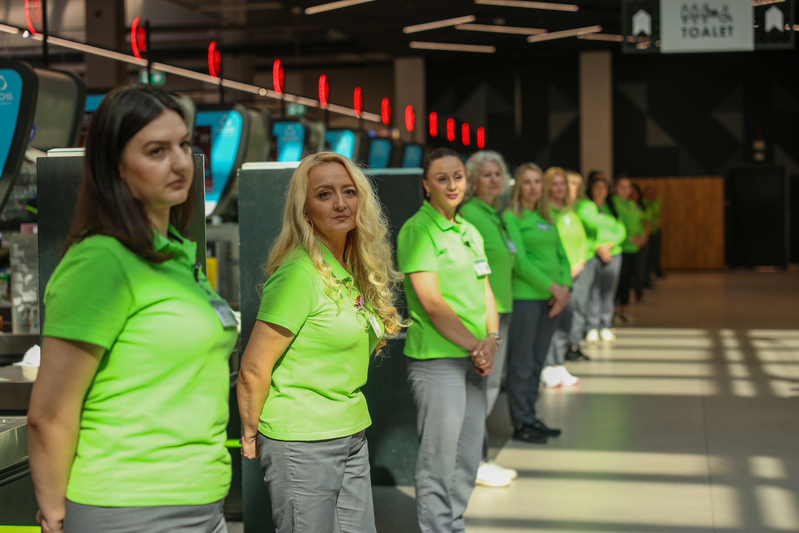 Više od 9.000 uposlenika Bingo Group, u preko 230 trgovina i 11 ...