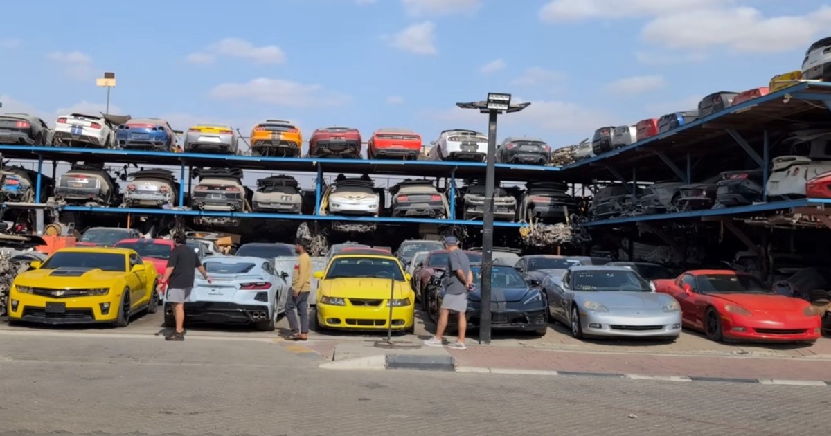 Video: Ovako izgledaju auto otpadi u Dubaiju - TIP.ba