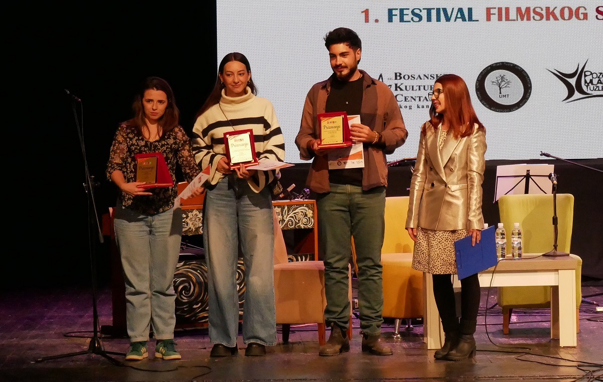 Foto: Na 1. Festivalu filmskog stvaralaštva mladih najboljim proglašeni ...