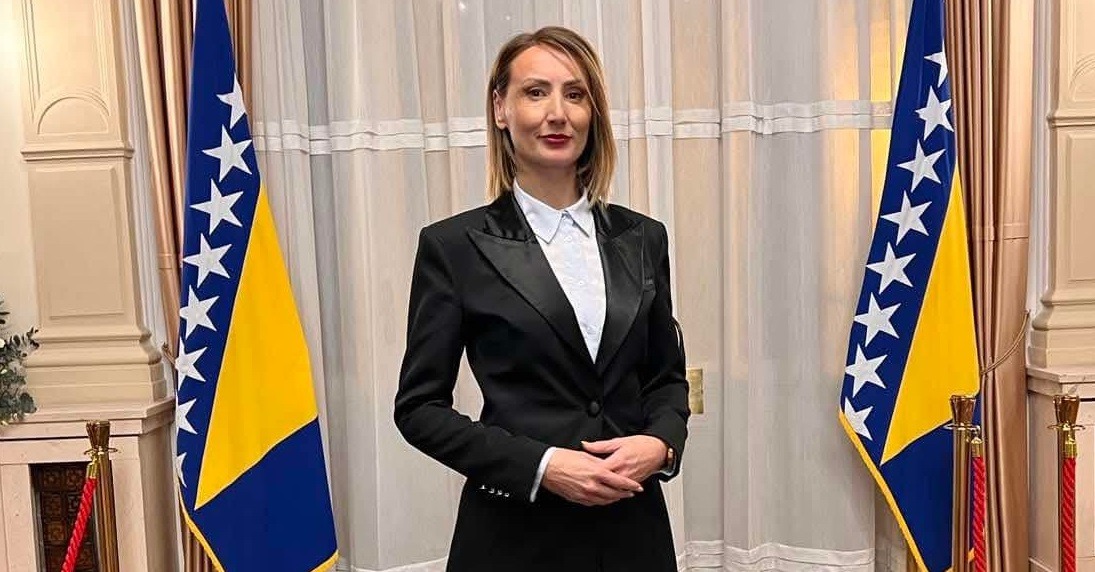 Zastupnica u Skupštini TK Amila Hodžić iz Živinica nakon 20 godina ...