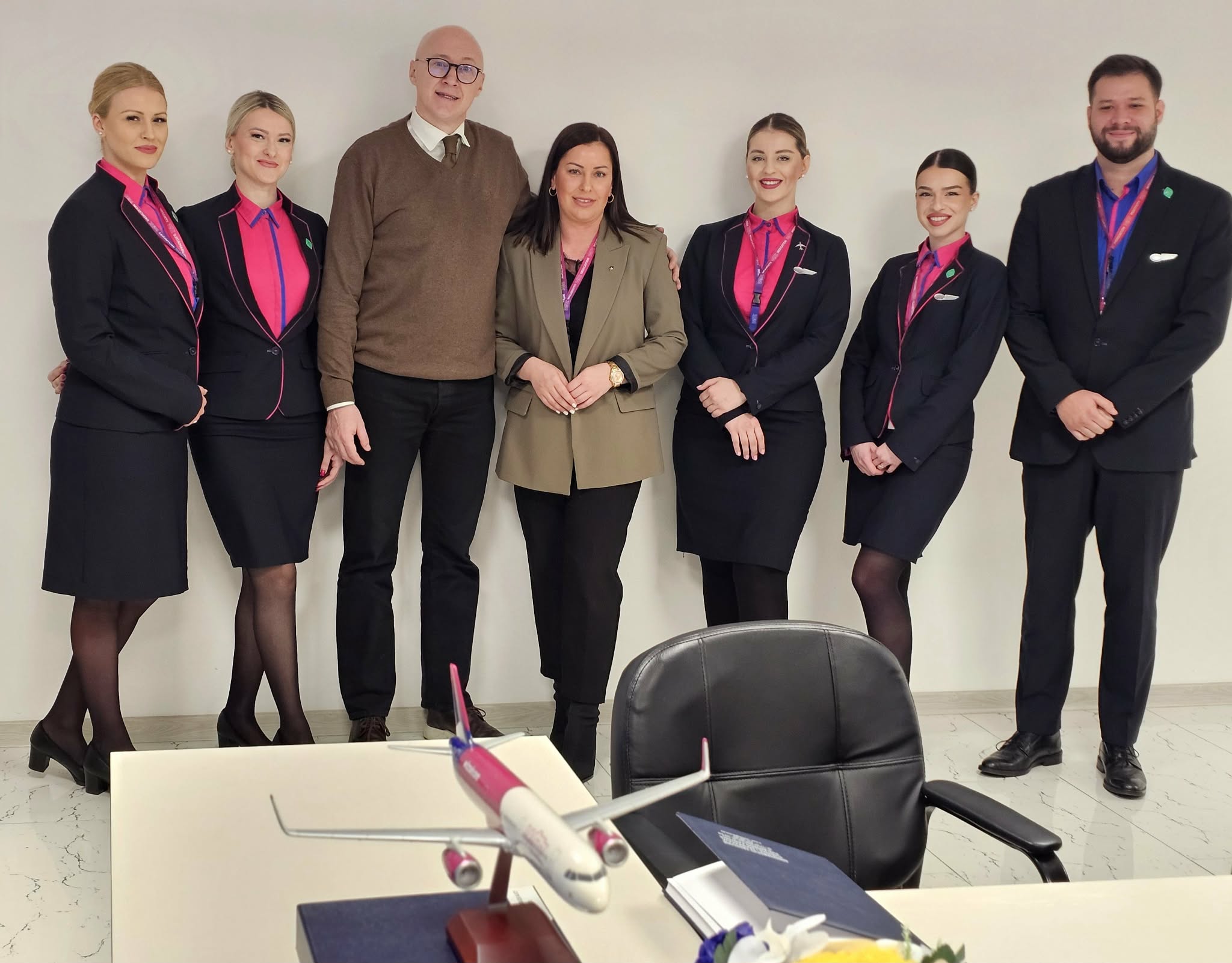 Foto: Ministar Žilić primio kabinsko osoblje Wizz Air-a; 'Most koji ...